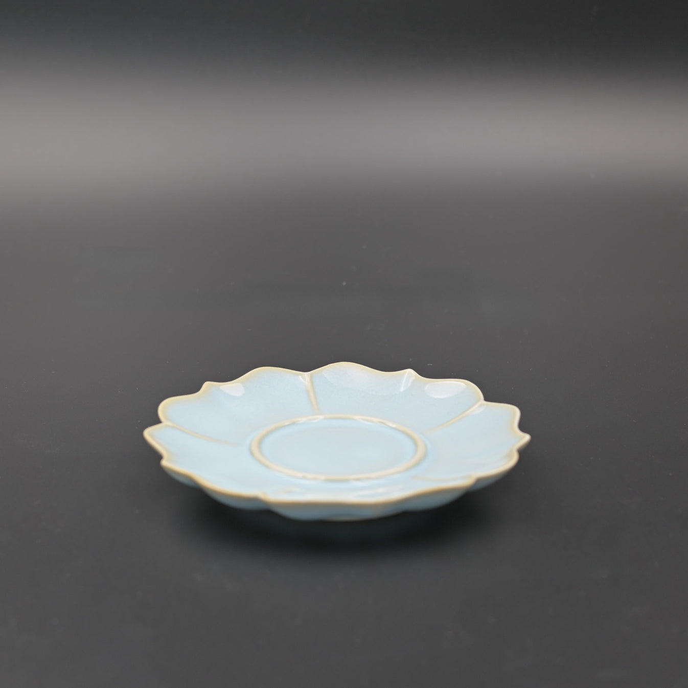 Sunflower Rim Sky-Blue Ru Porcelain Saucer for Host Teacup – saanwustudio
